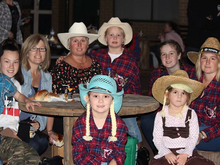 School bush dance a ‘barnstorming’ success | Bede Polding