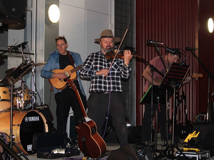 School bush dance a ‘barnstorming’ success | Bede Polding